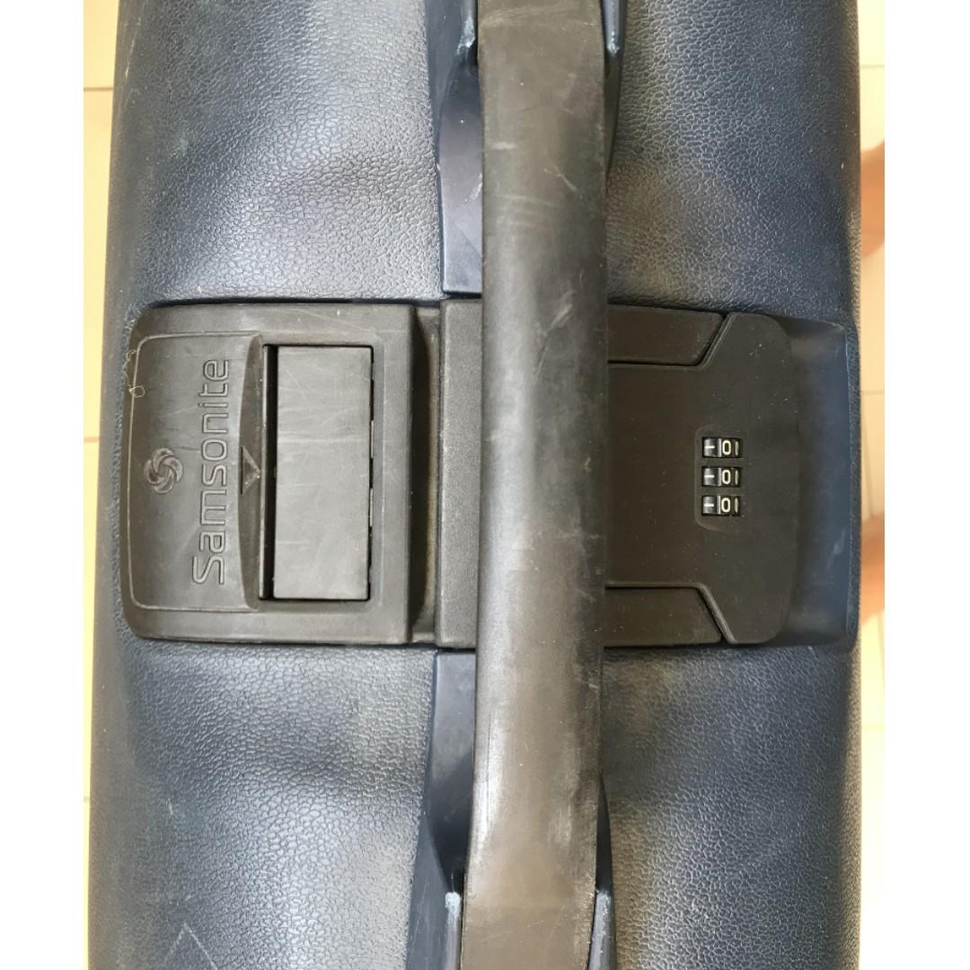 Vintage Samsonite Clam Shell Luggage 2 wheel (84 cm diagonal), Hobbies ...