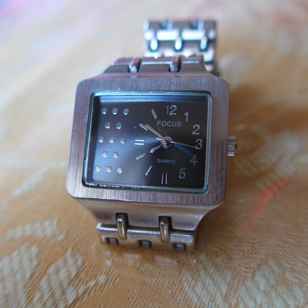 Focus Quartz Watch, Luxury, Watches on Carousell