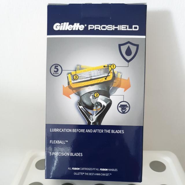 Gillette Fusion Proshield 7 + 1 Limited Edition Pack, Beauty & Personal ...