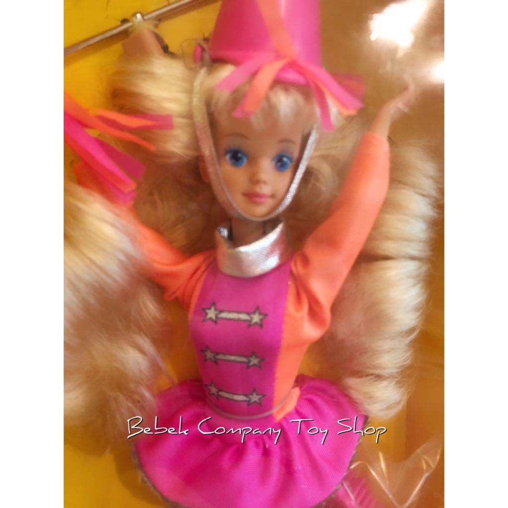 Mattel 1992 baton twirling Barbie Skipper 芭比 絕版 古董 芭比娃娃 全新未拆, 書籍、休閒與玩具 ...