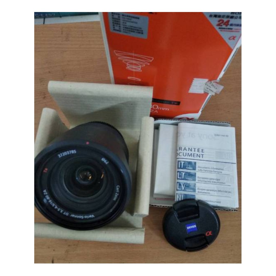 二手 SONY SONY DT 16-80mm 公司貨 日本製 兩個小點入塵 外觀沒傷, 電視及其他電器 , 轉換器及插頭在旋轉拍賣