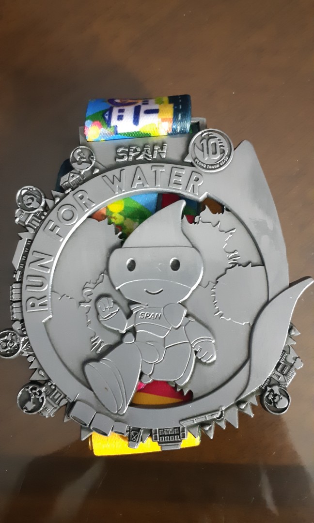 FUN RUN MEDAL, Sports Equipment, Sports & Games, Racket & Ball Sports ...