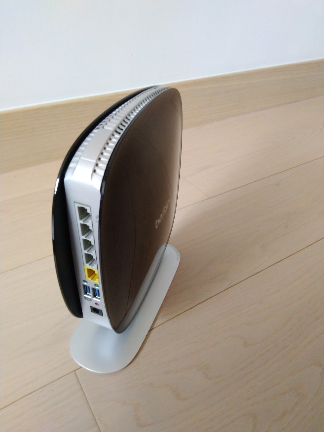 Wi fi router belkin ac 1200, 電腦＆科技, 電腦周邊及配件, Wifi及上網相關產品 - Carousell