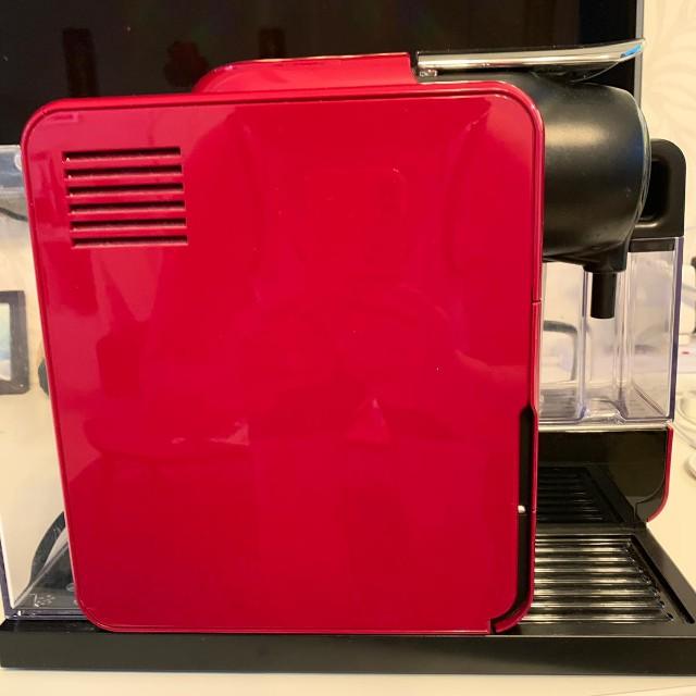 Nespresso Lattissima Touch EN 550.R, TV & Home Appliances, Kitchen ...