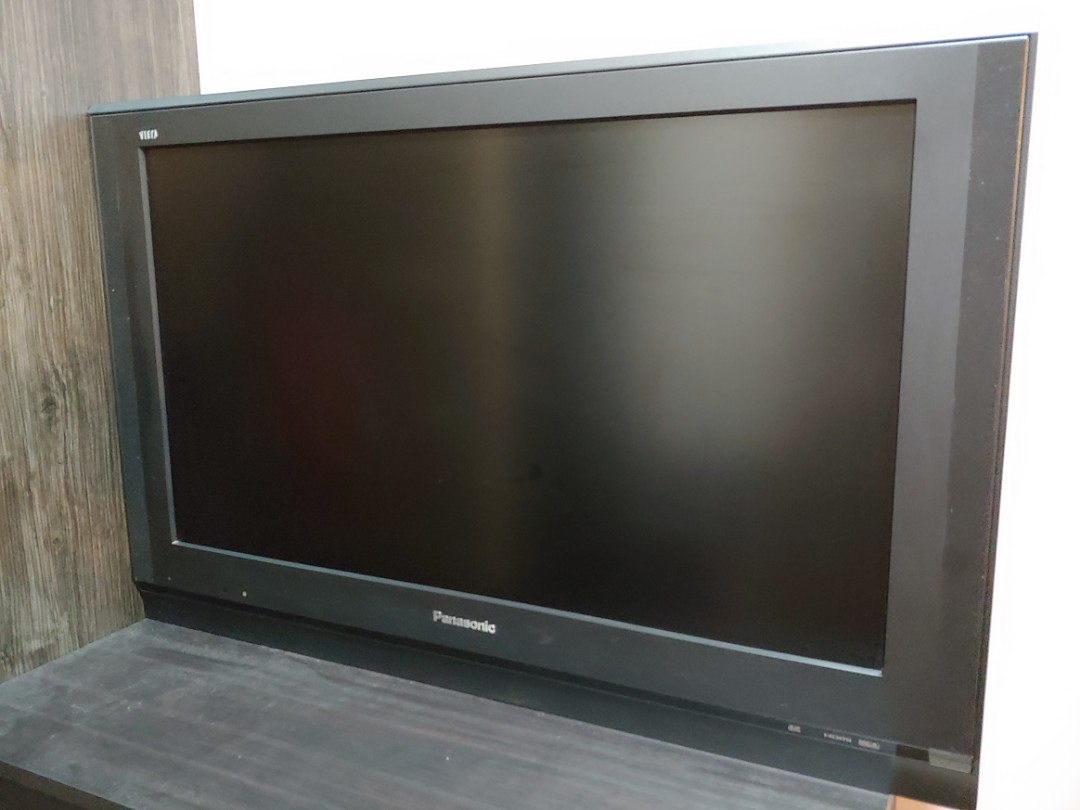 Panasonic TX32LX TV, TV & Home Appliances, TV & Entertainment, TV on ...