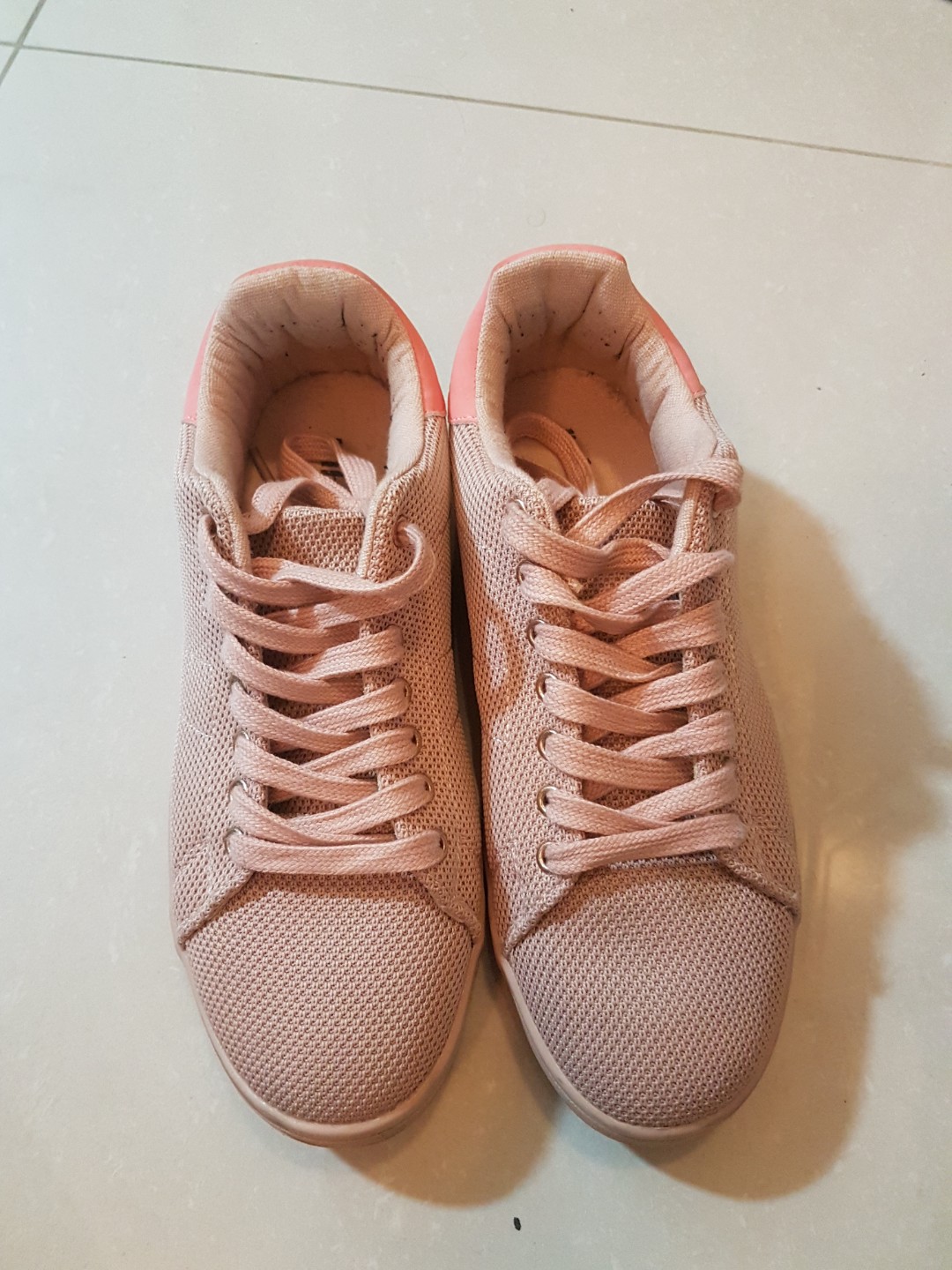 Rubi shoes, Women's Fashion, Footwear, Sneakers on Carousell