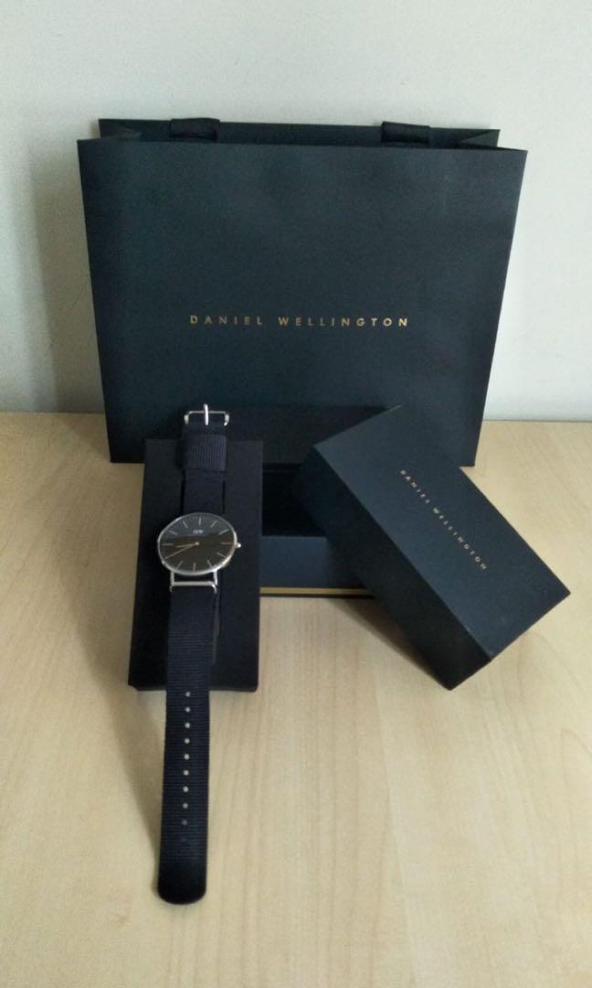 DW watch black colour $139, Mobile Phones & Gadgets, Wearables & Smart ...