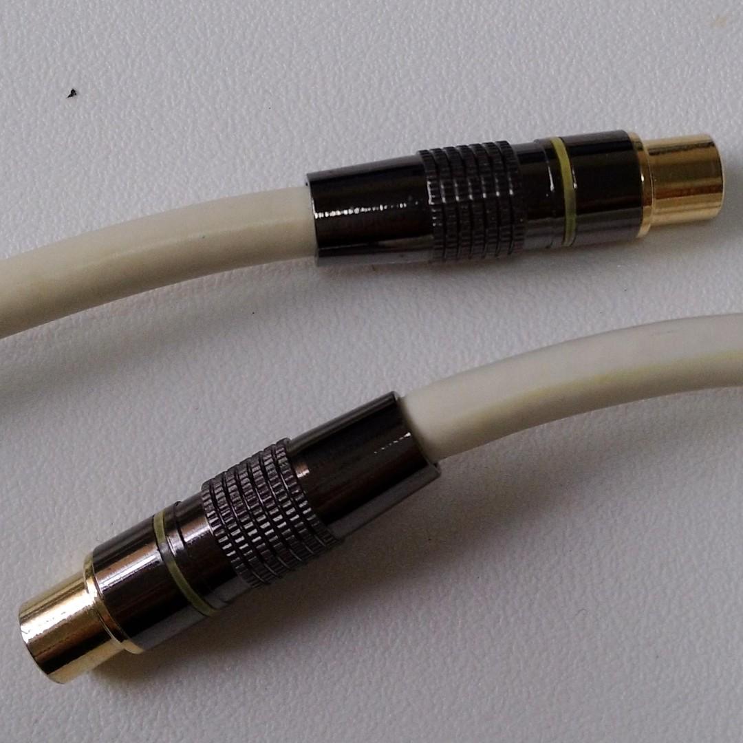 電視 天線 萬視寶 日本 TV coaxial cable wire Maspro Denkoh 1M, 家庭電器, 轉插器及插頭 - Carousell