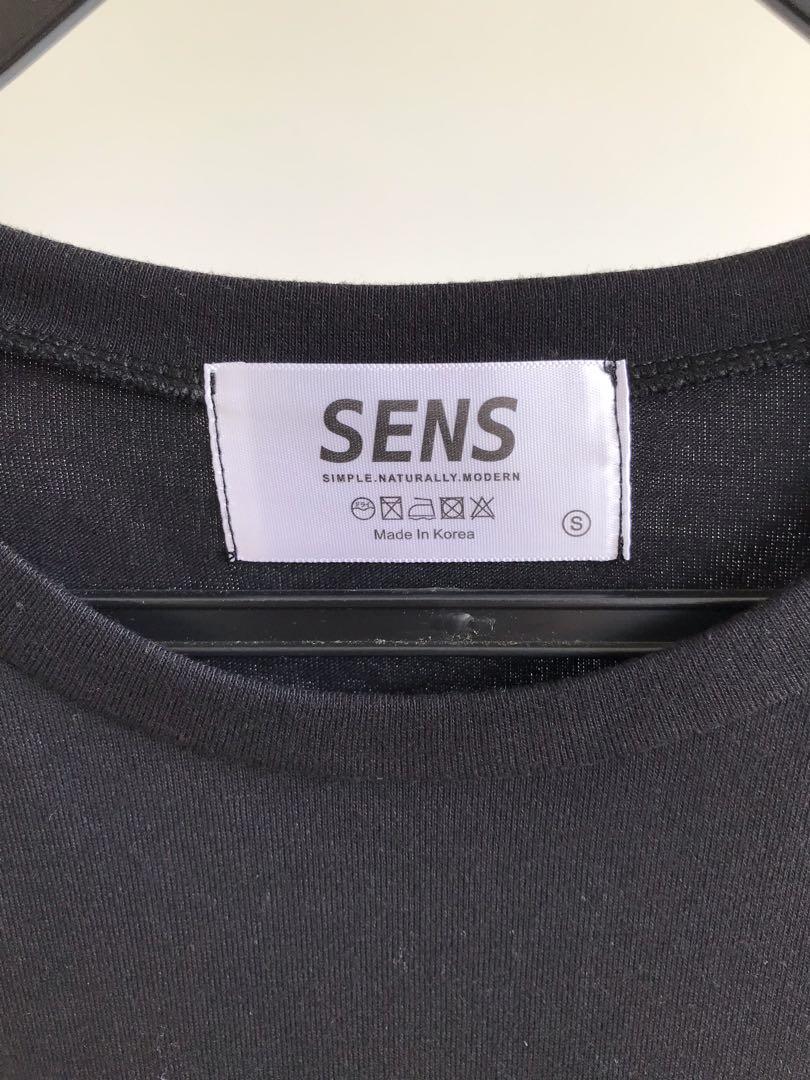 SENS Korea Black T-shirt with Reindeer design. Made in Korea, Women's ...