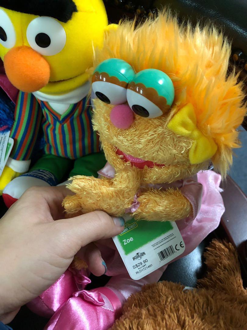 Sesame Street - Oscar, Grover, Count, Snuffy, Zoe, Bert, Big Bird ...