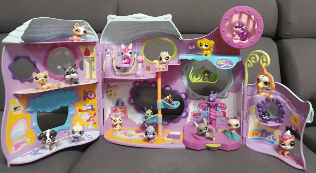 Littlest Pet Shop Tail Waggin' Fitness Club Playset, Hobbies & Toys ...