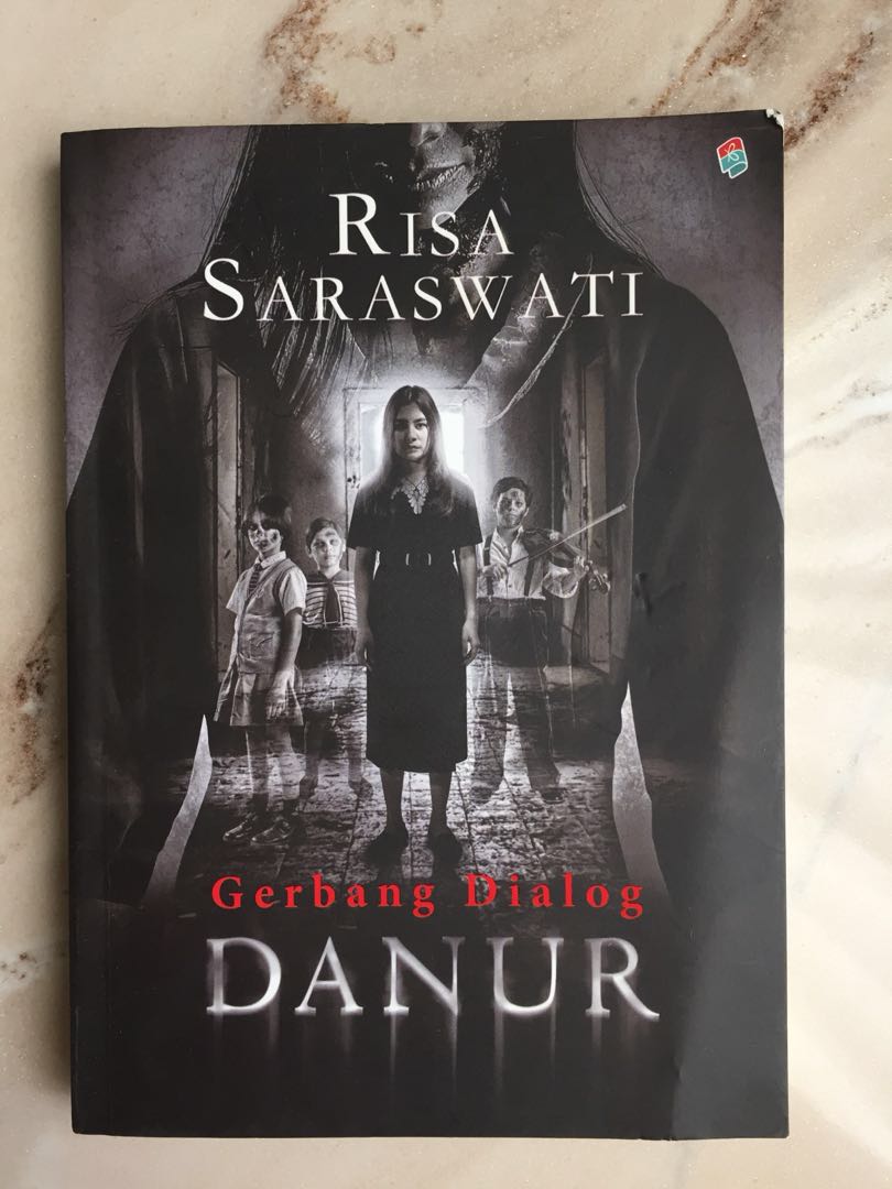 Danur - Risa Saraswati #freeitemBS, Buku & Alat Tulis, Buku di Carousell
