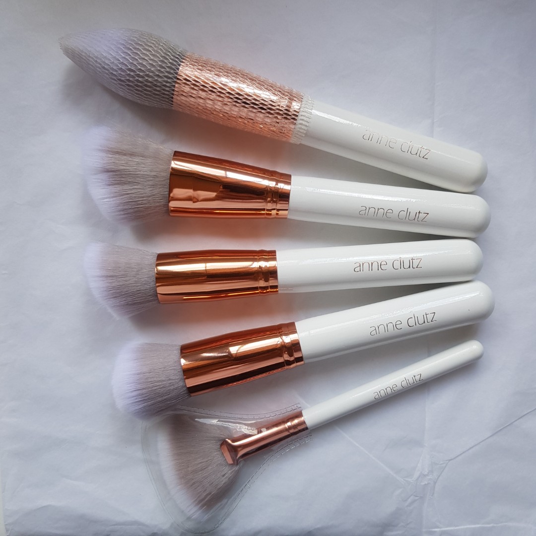 Anne Clutz Beginner Brush Set, Beauty & Personal Care, Face, Makeup on ...