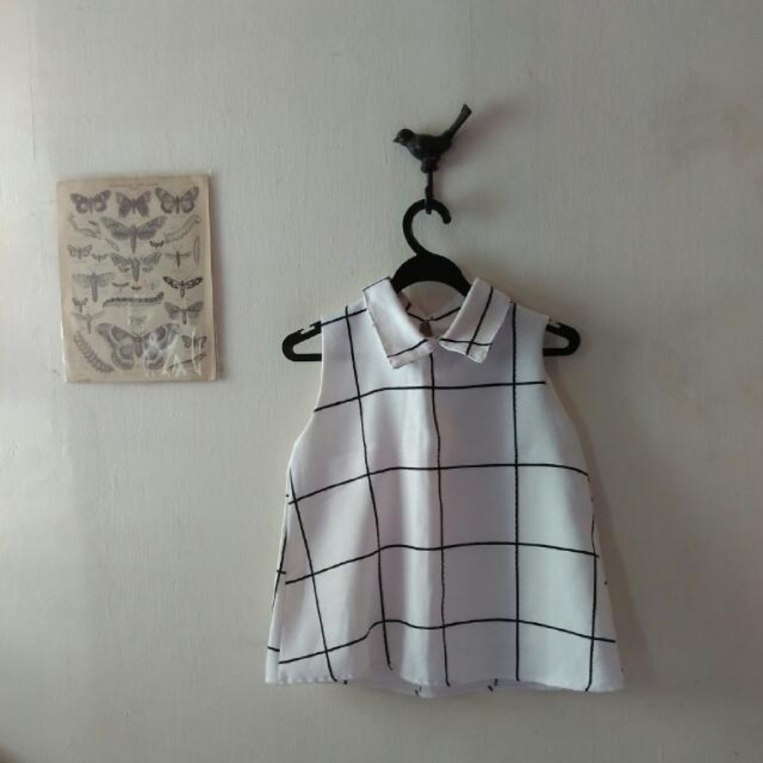 grid top, Women's Fashion, Tops, Other Tops on Carousell