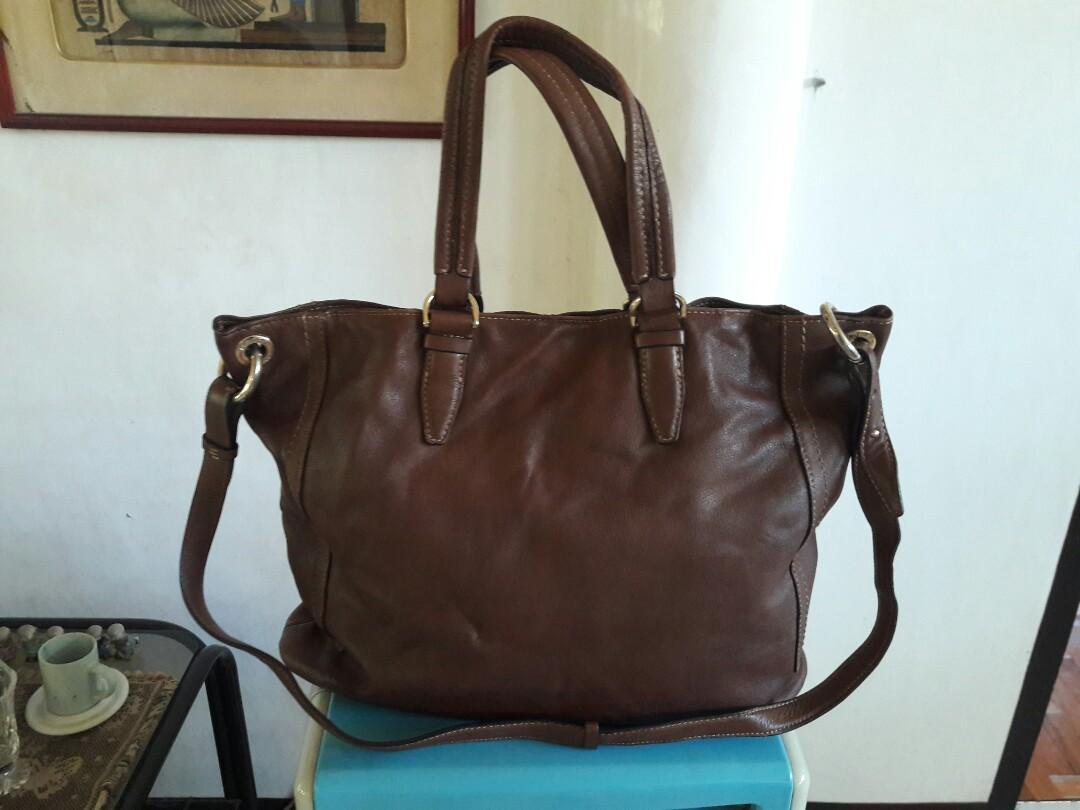 Vincis Bench Genuine Leather Two Way Crossbody Bag, Women's Fashion ...