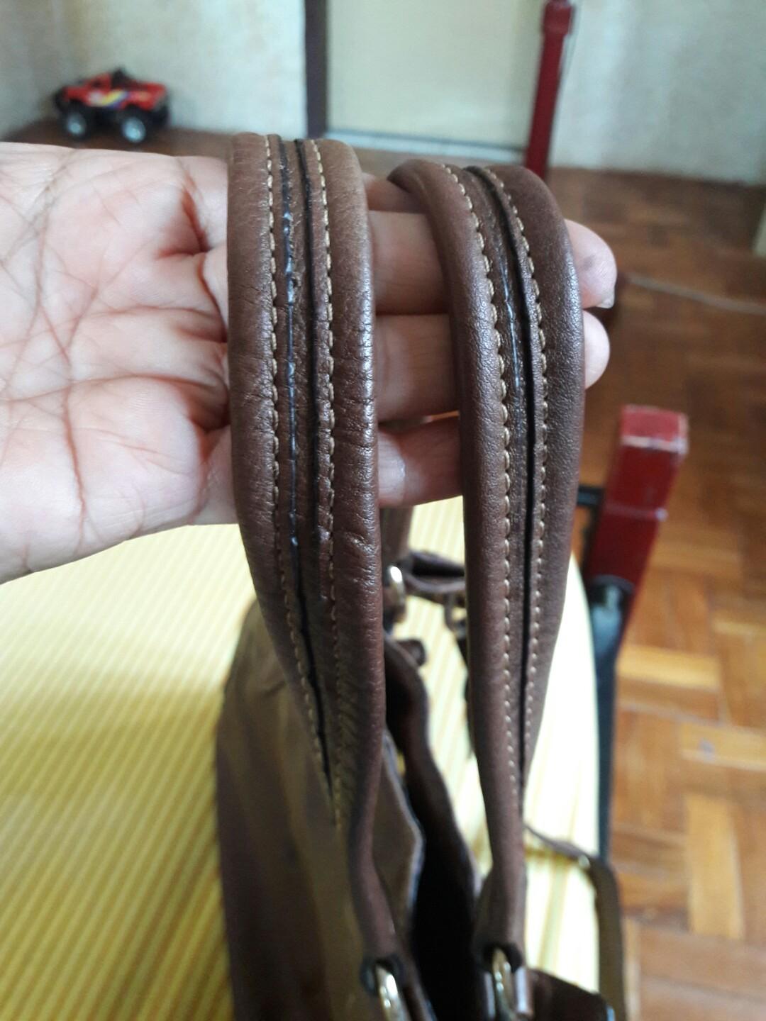 Vincis Bench Genuine Leather Two Way Crossbody Bag, Women's Fashion ...