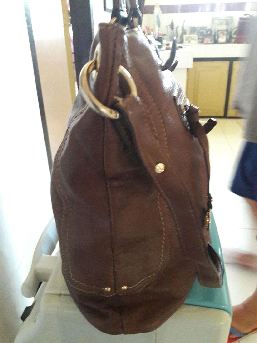 Vincis Bench Genuine Leather Two Way Crossbody Bag, Women's Fashion ...