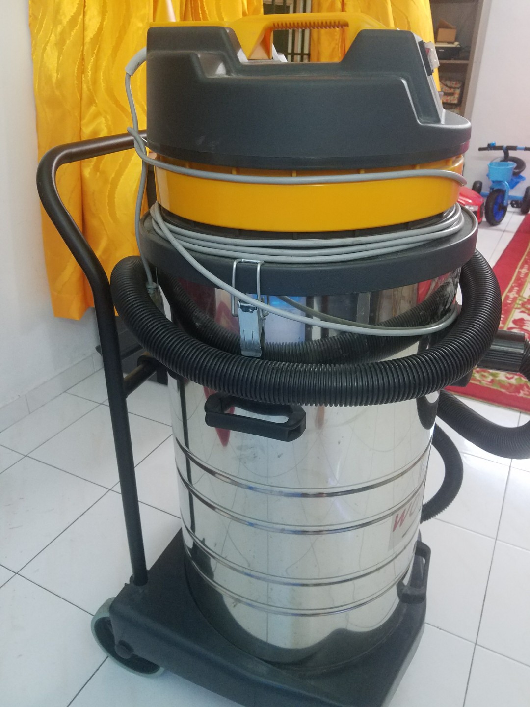 Wet & dry heavy duty industrial vacuum cleaner, Services, Home Services ...