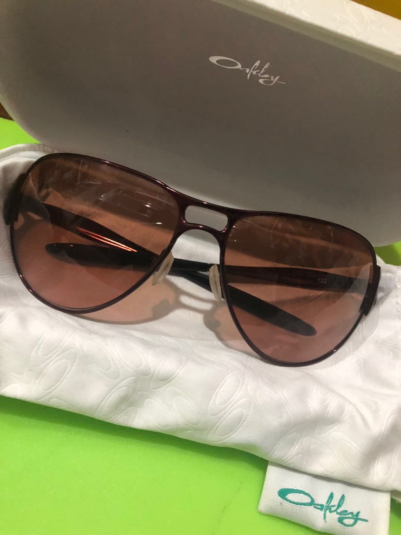 oakley shades, Women's Fashion, Watches & Accessories, Sunglasses ...