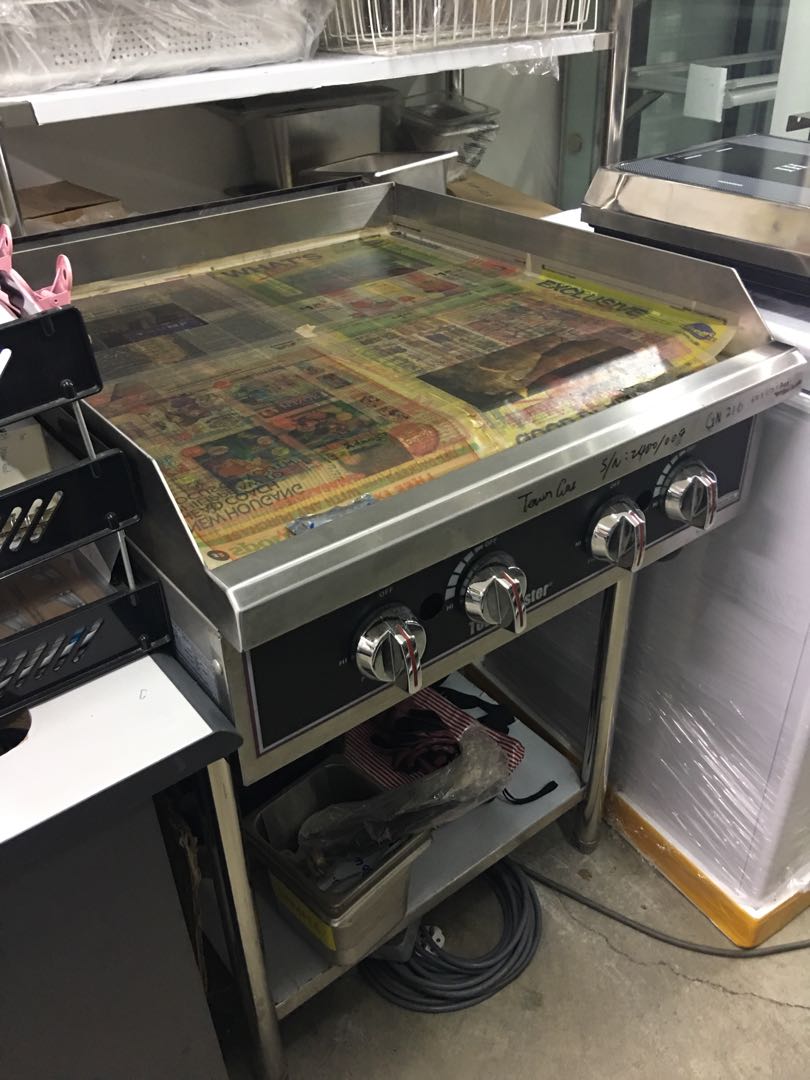 Toastmaster town gas griddle with stand, TV & Home Appliances, Kitchen ...
