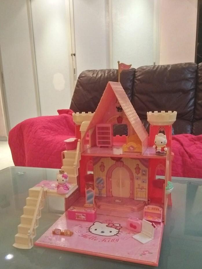Hello Kitty Princess Castle, Hobbies & Toys, Toys & Games on Carousell