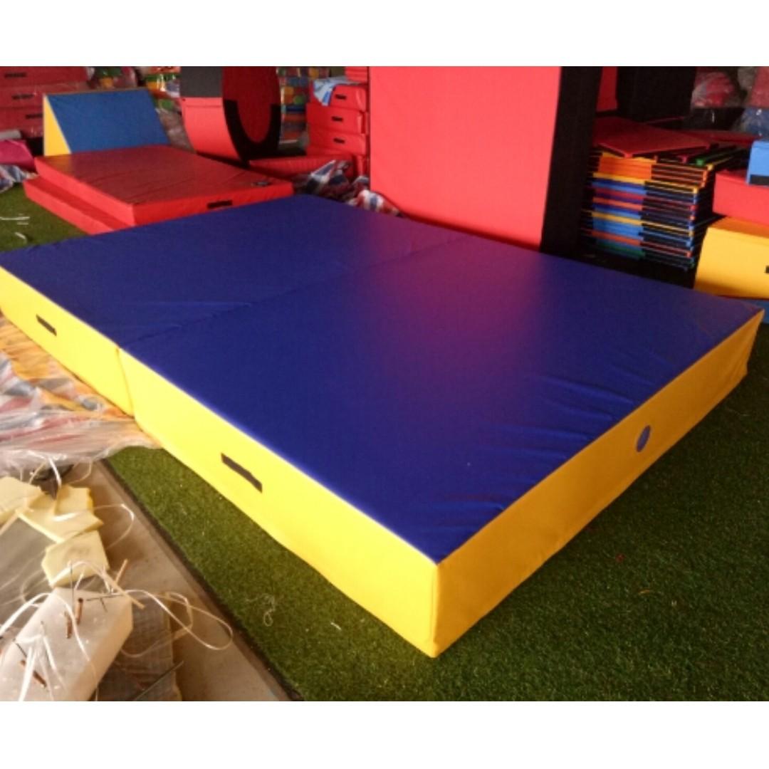 Safety Crash Mat, Sports Equipment, Exercise & Fitness, Exercise Mats ...