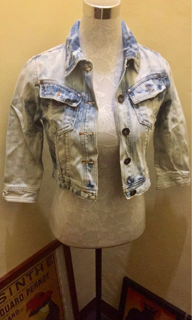 Viva Jeans Acid Washed Cropped Denim Jacket, Women's Fashion, Coats ...