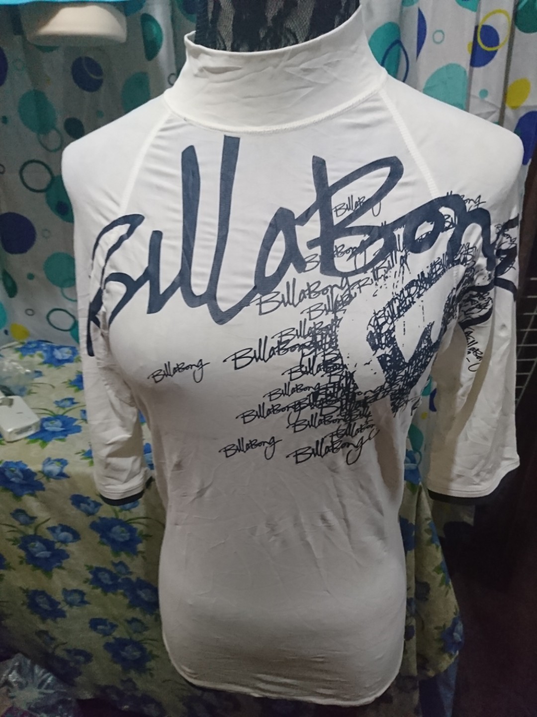 Rash Guard, Women's Fashion, Swimwear, Rash guard on Carousell