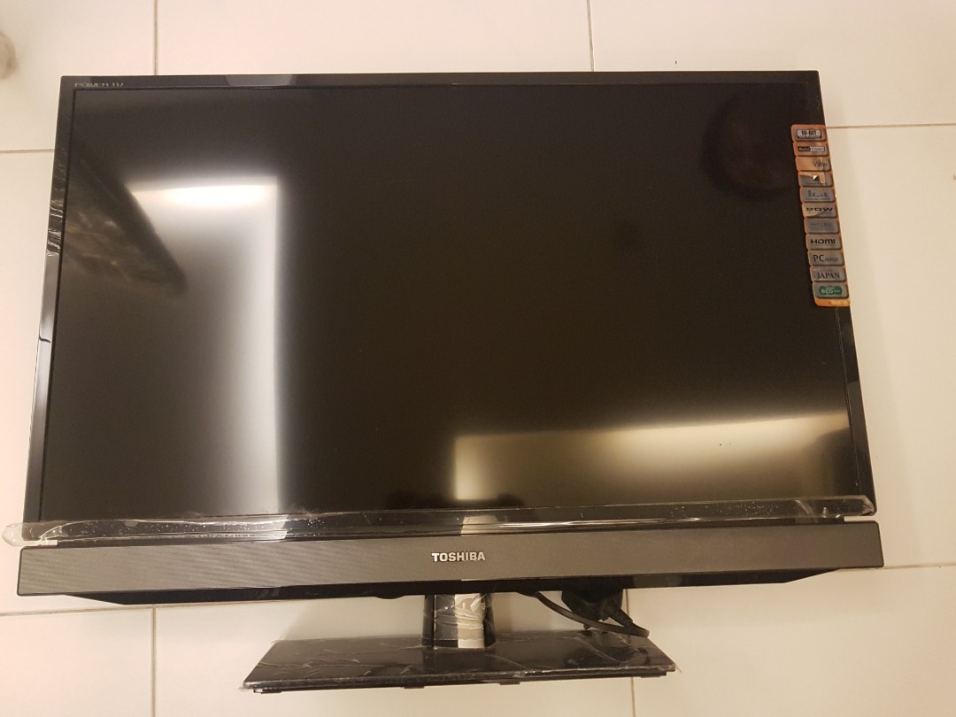 Toshiba 32inch, Computers & Tech, Laptops & Notebooks on Carousell