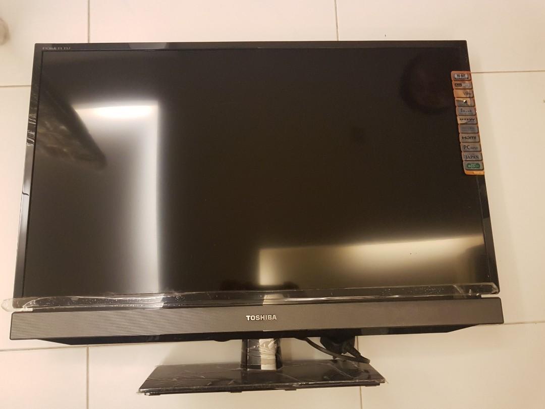 Toshiba 32inch, Computers & Tech, Laptops & Notebooks on Carousell