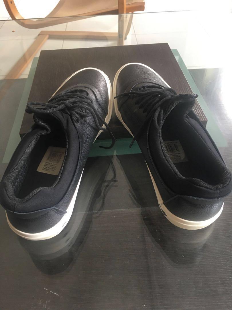 Bench shoes, Men's Fashion, Footwear, Dress Shoes on Carousell