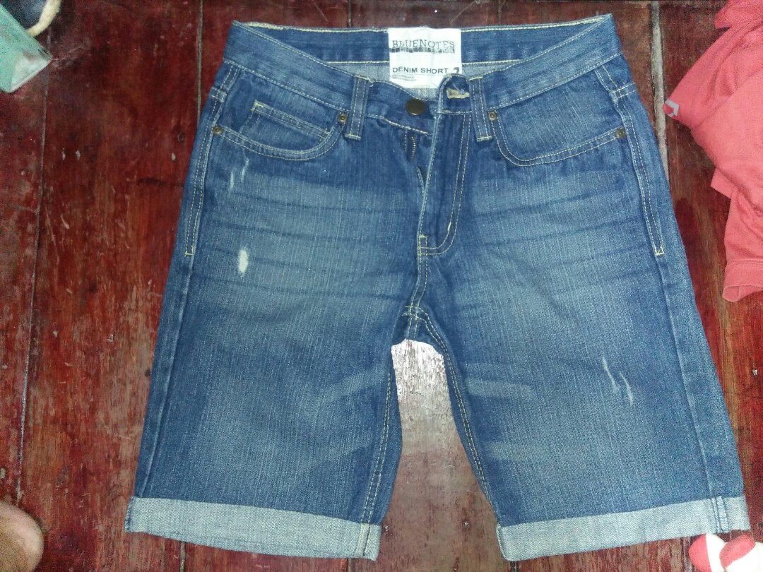 Maong shorts, Men's Fashion, Bottoms, Shorts on Carousell