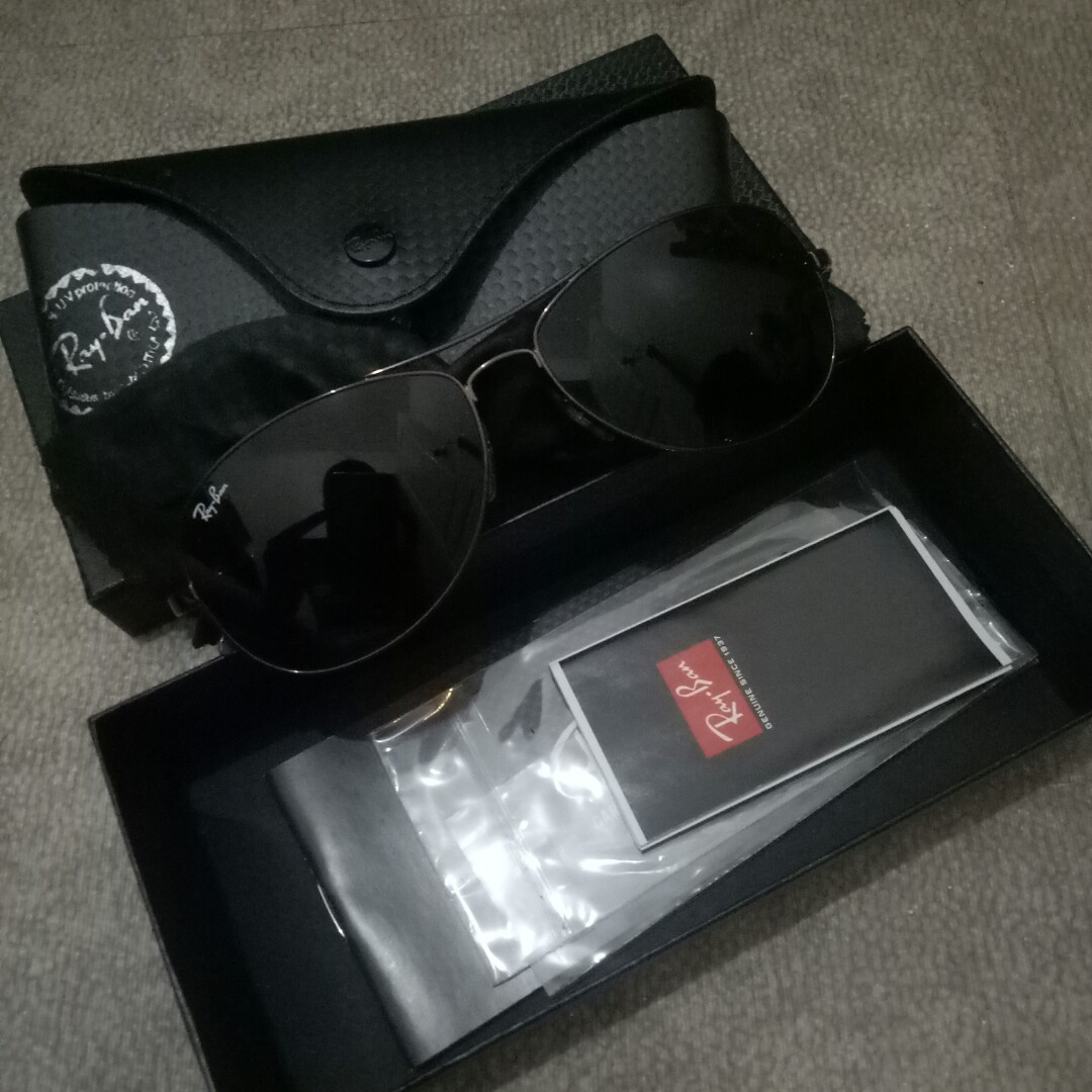 Ray Ban Carbon fiber lite w/ Box, Women's Fashion, Watches ...
