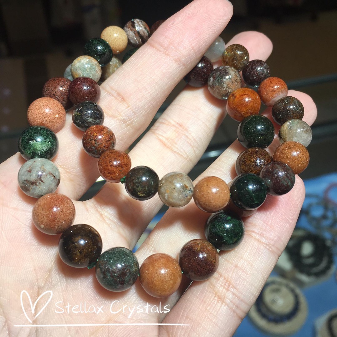 Stellax Crystals 花幽靈 彩幽靈 滿盤 滿礦 全滿, 女裝, 飾物及配件, 寶石、鑽石、水晶 - Carousell