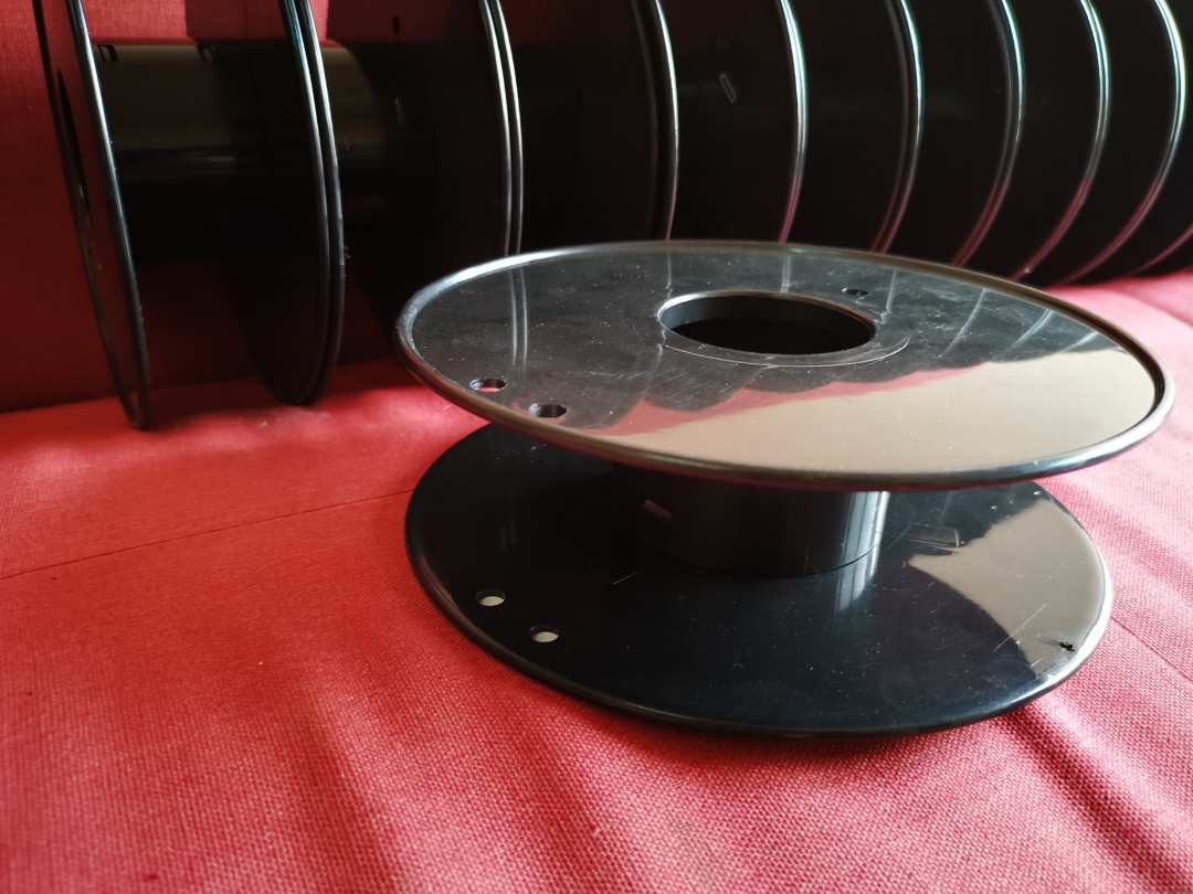Empty spool holders, Everything Else, Others on Carousell