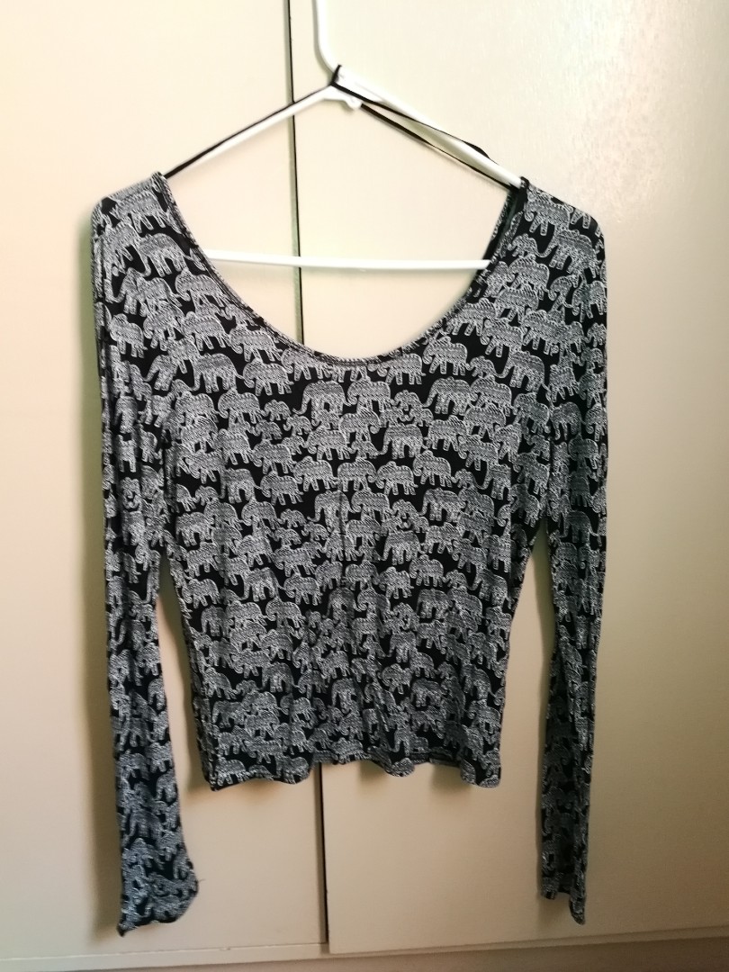 Low cut elephant top, Women's Fashion, Dresses & Sets, Traditional ...