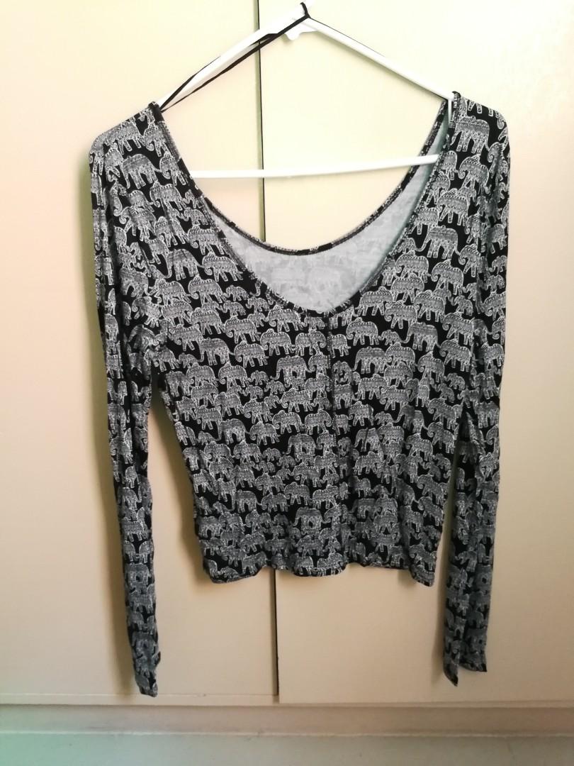 Low cut elephant top, Women's Fashion, Dresses & Sets, Traditional ...