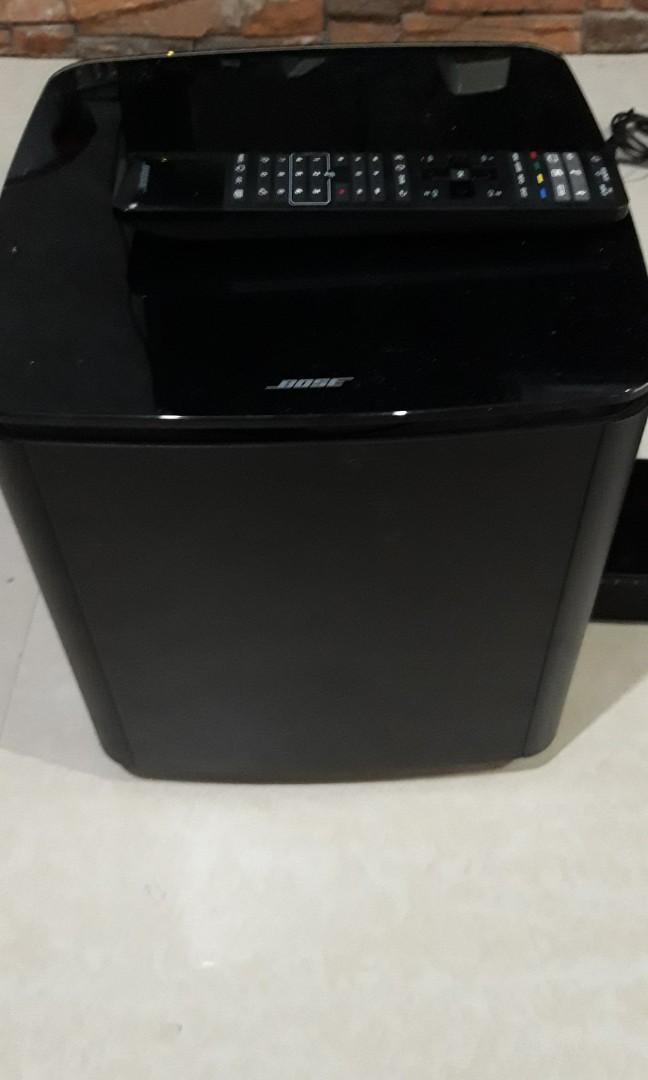 Bose Soundtouch 300 soundbar and Acoustimass 300 base module, Audio ...