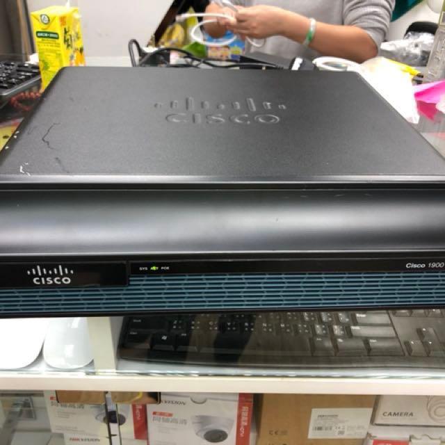 Cisco 1941 router 買一送一（送果隻外觀花同粒，但機件正常）, 電腦＆科技, 電腦周邊及配件, Wifi及上網相關產品 ...