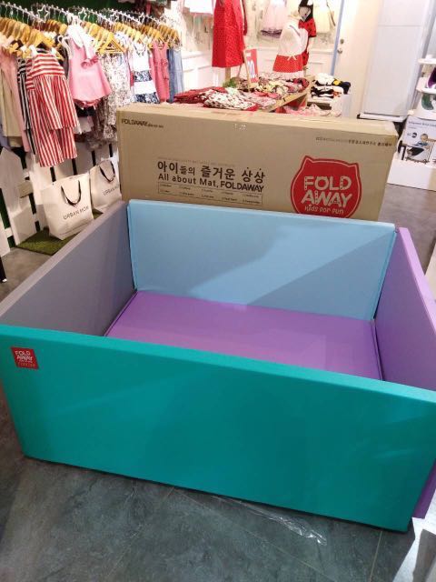 Foldaway Standard Bumper mat, Babies & Kids, Bathing & Changing ...