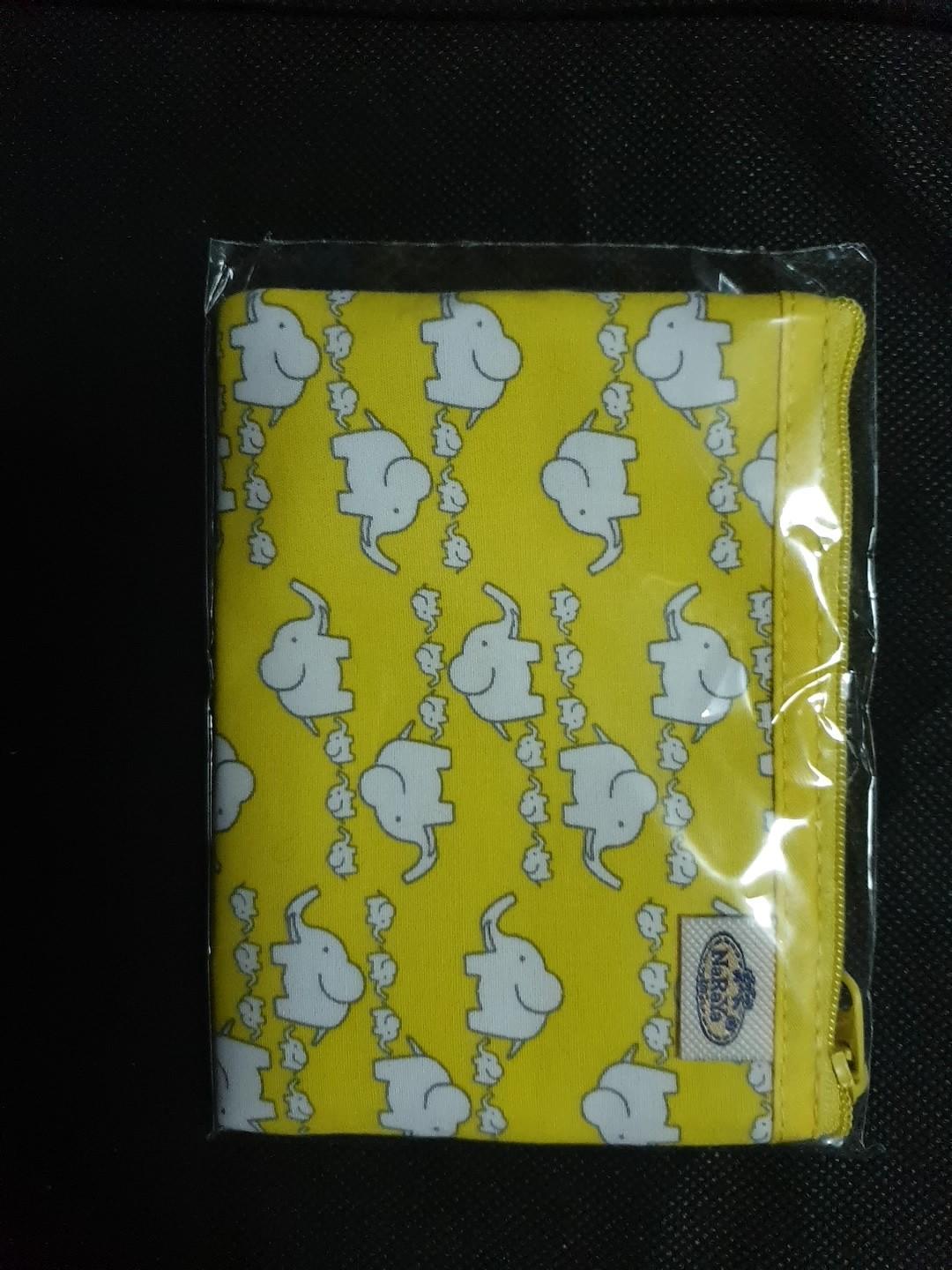 Naraya Tissue & Coin pouch 2in1, Women's Fashion, Bags & Wallets ...