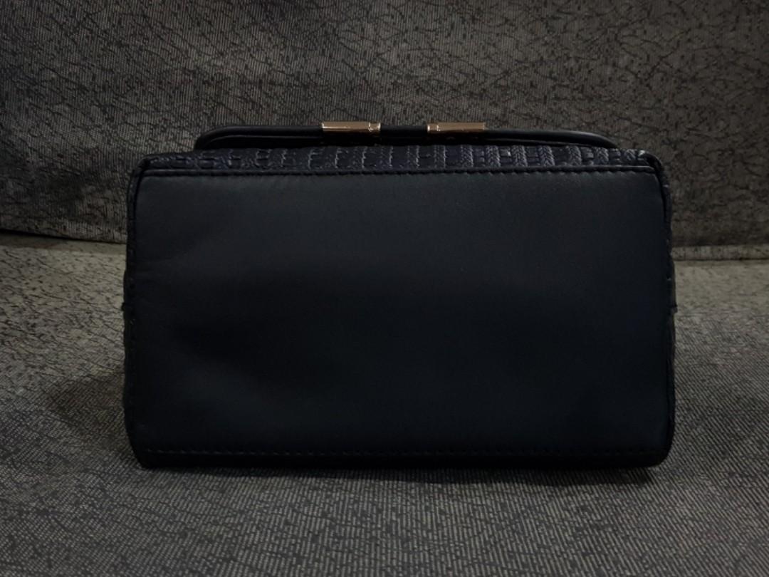 Oroton Baux Woven Sling bag (Midnight Blue), Luxury, Bags & Wallets on Carousell