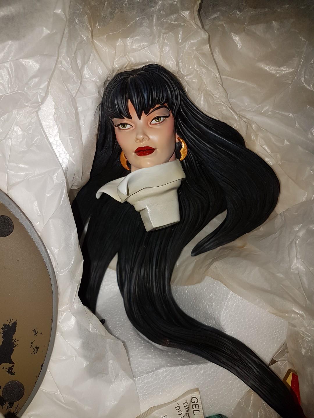 Sideshow Vampirella Premium Format, Hobbies & Toys, Toys & Games on ...