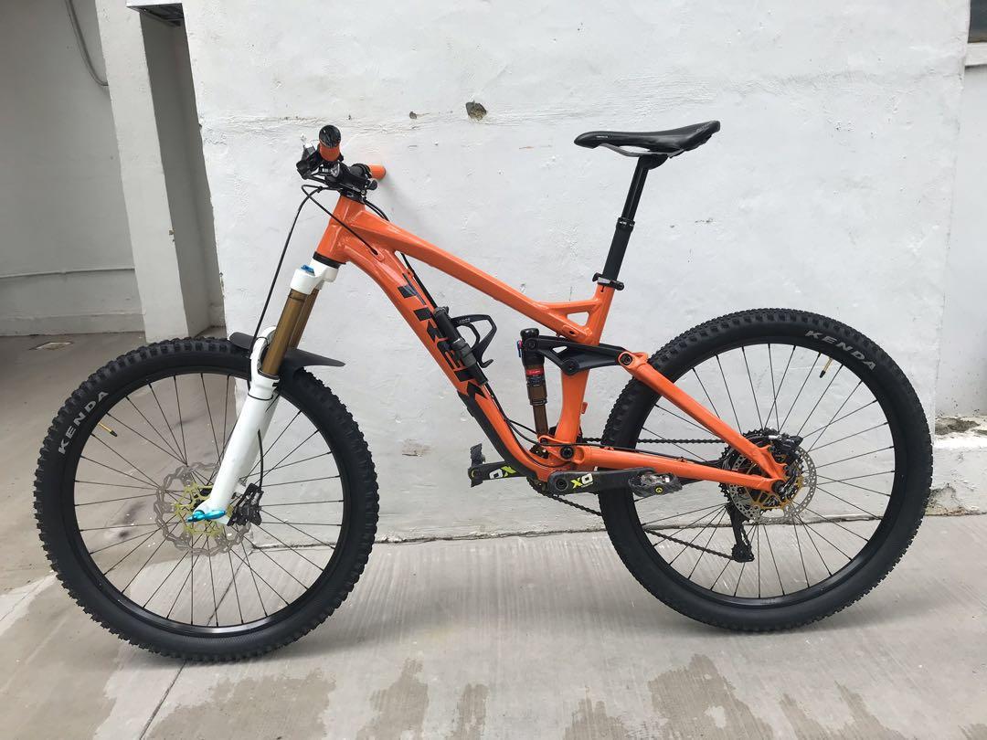 Trek slash frame and fox float 34, Sports Equipment, Bicycles & Parts ...