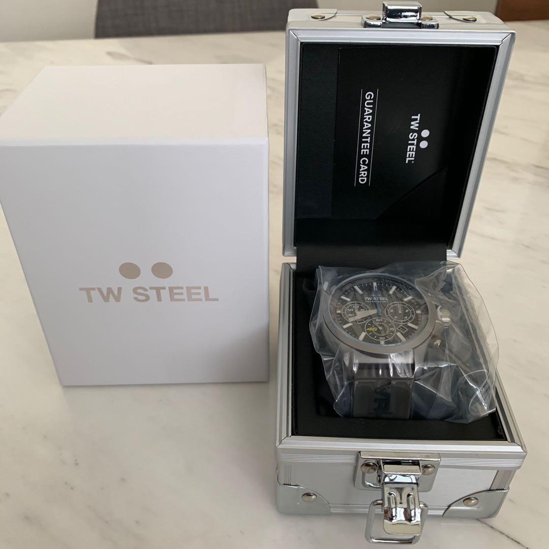 TW Steel Valentino Rossi VR46 Yamaha limited edition 45mm pilot watch ...