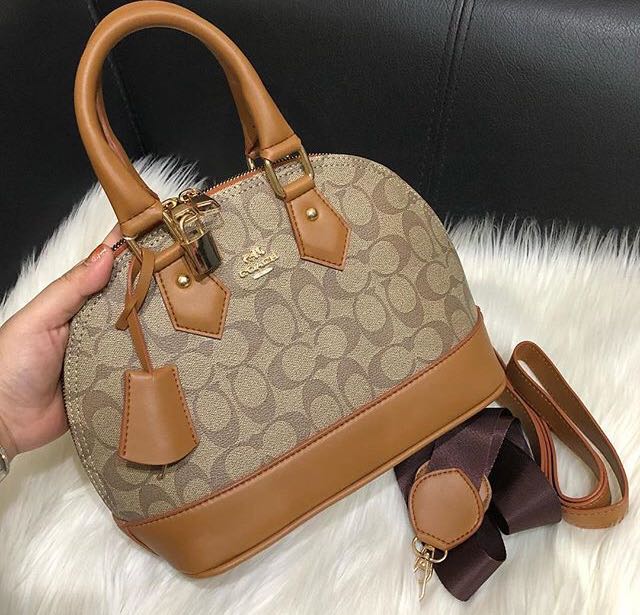 Coach Alma Bag, Olshop Fashion, Olshop Wanita di Carousell