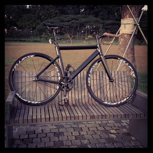 Fixed Track Bike, Sports Equipment, Bicycles & Parts, Bicycles on Carousell