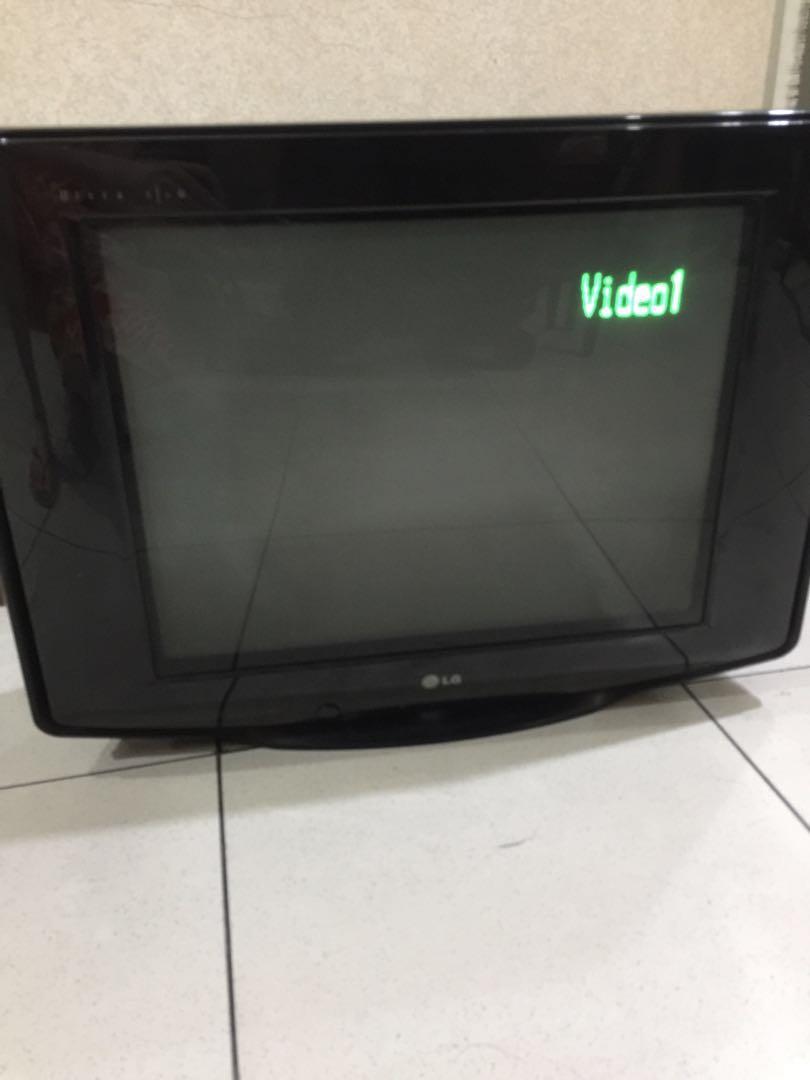 LG ultra slim tv, TV & Home Appliances, TV & Entertainment, TV on Carousell