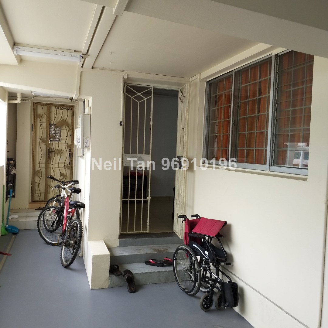 For Rent: 3-rm flat at Bukit Panjang; near to Pending LRT station ...