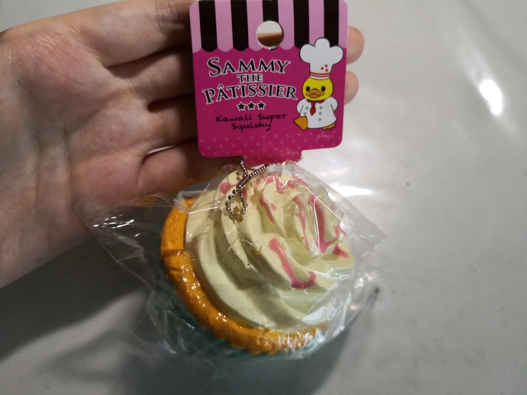 Sammy cupcake squishy, Hobbies & Toys, Toys & Games on Carousell